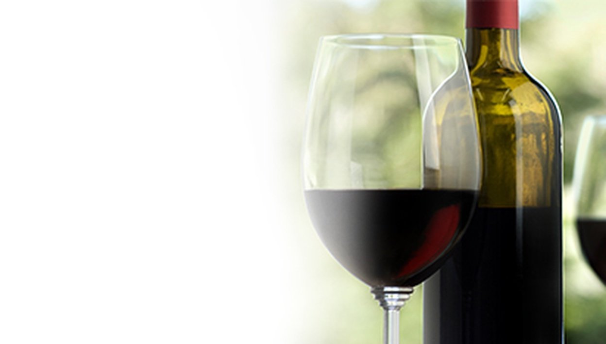 Top Pinot Noir Wines - Buy Pinot Noir Online | Total Wine & More