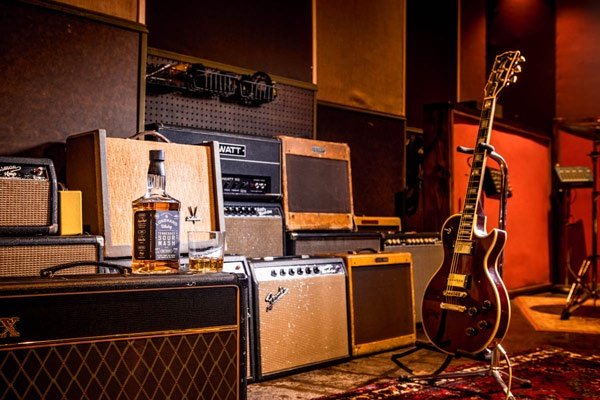 Lonehand Tennessee Sour Mash Whiskey | Total Wine & More