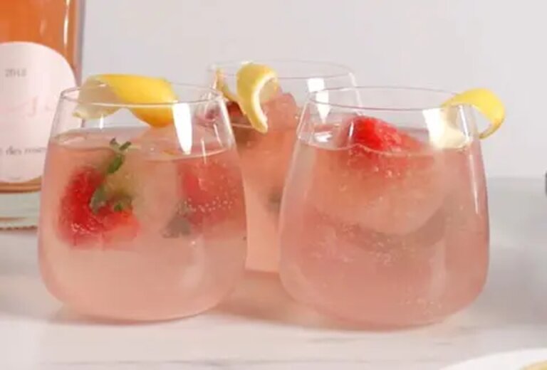Strawberry Lemonade Spritzer Cocktail Recipe | Total Wine & More