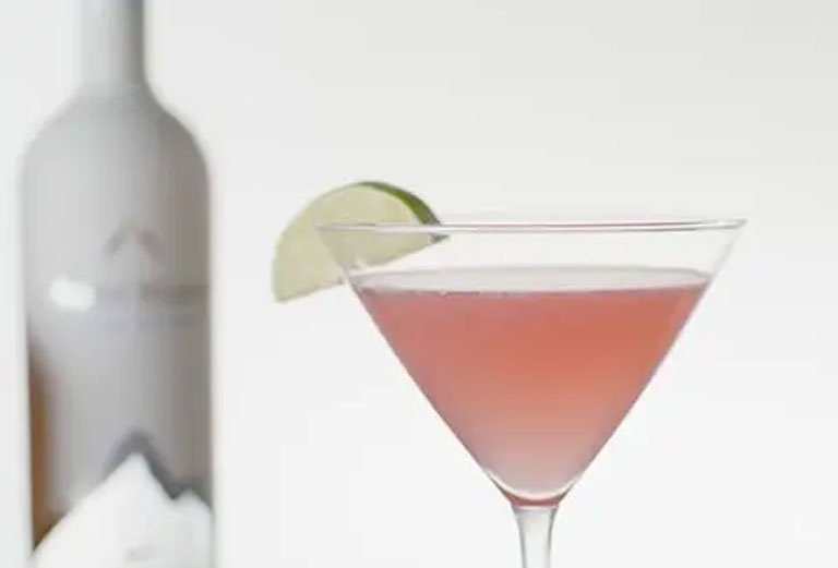 Cosmopolitan Cocktail Recipe | Total Wine & More